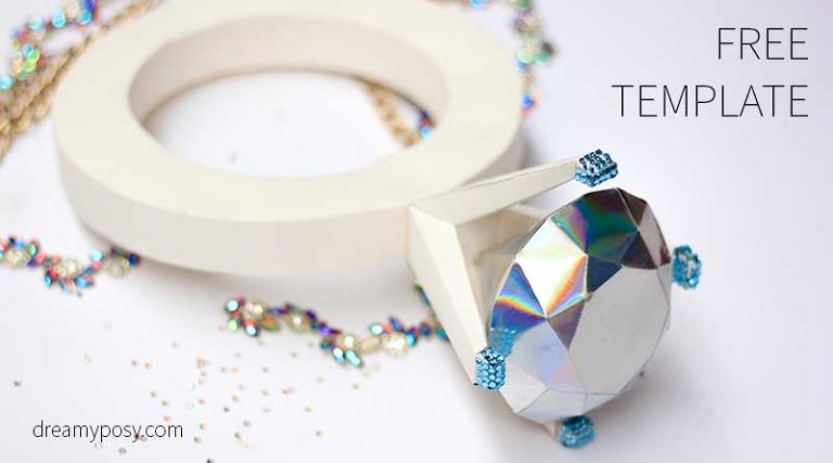 How to make giant paper ring out of paper, FREE template and tutorial